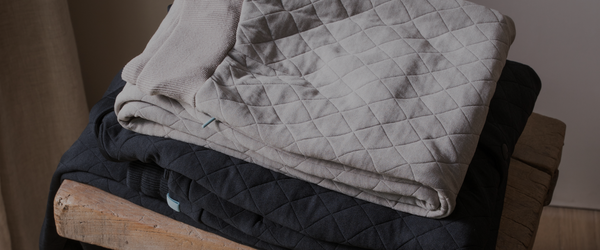 Women's Joggers - rabbit