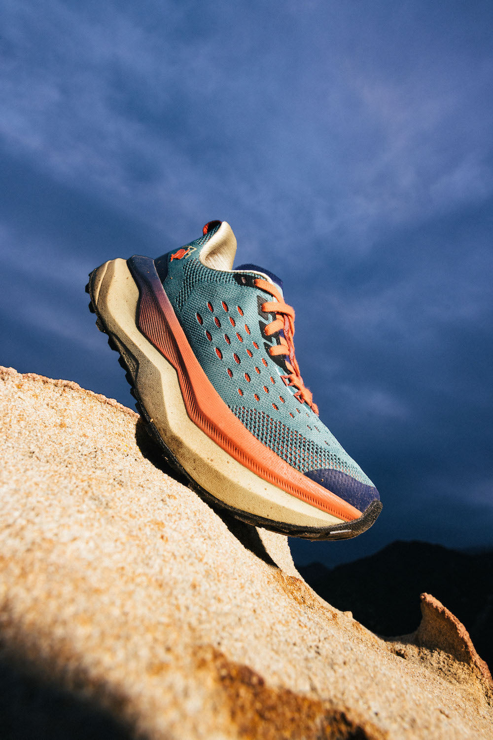 Running apparel for men and women - rabbit